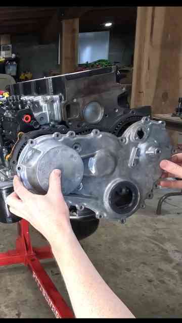 Rebuilding a Diesel Engine in 60 Seconds
