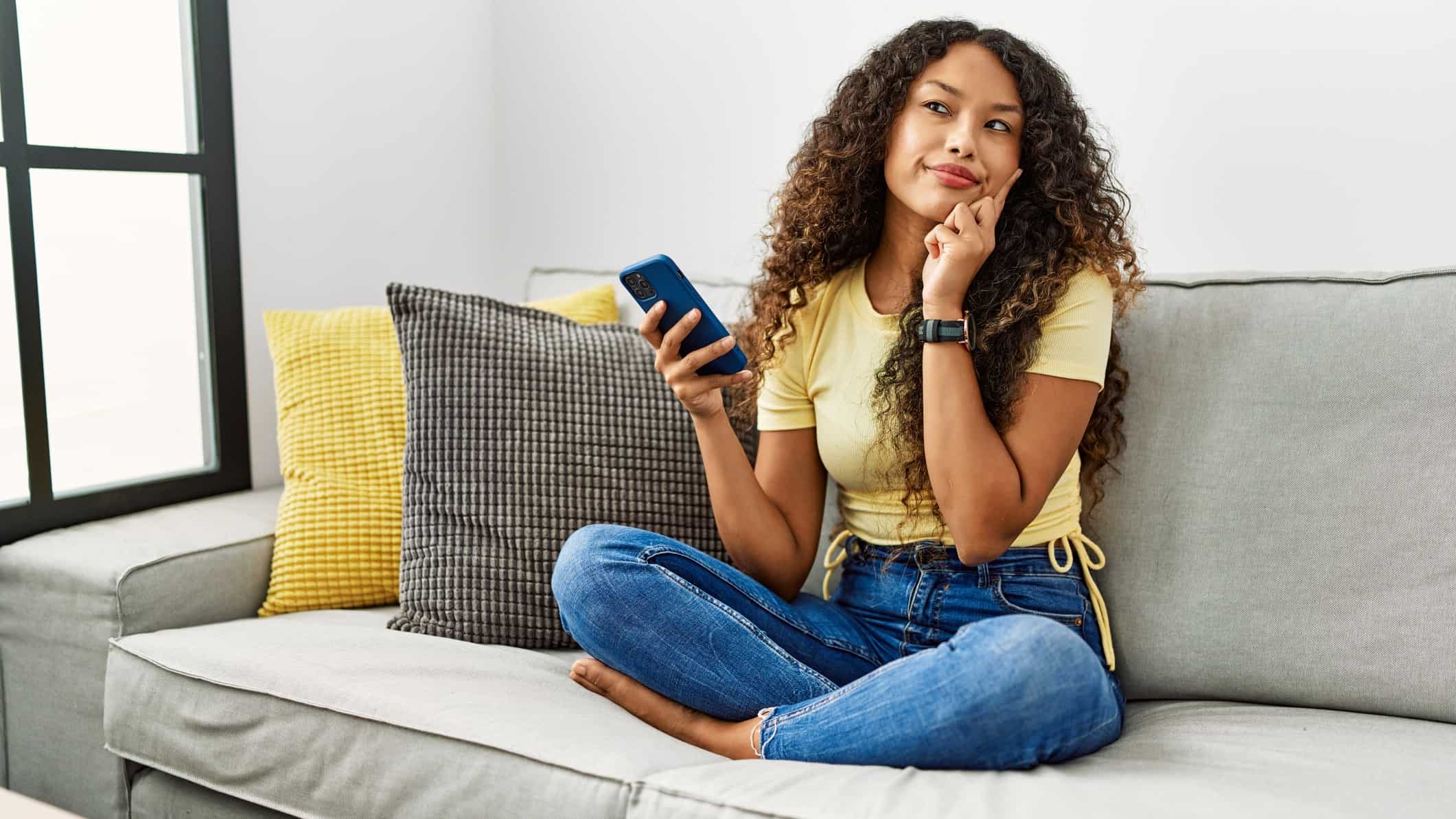 Best ASX retail stock to buy right now: Wesfarmers or Woolworths?