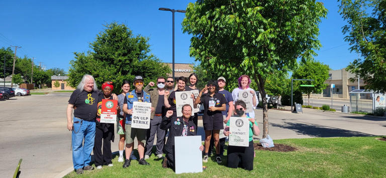 Oklahoma City Starbucks employees walk out in protest of new dress code ...