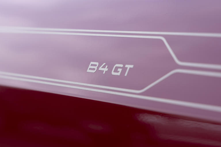 BMWアルピナB4 GTグランクーペ（4WD/8AT）【試乗記】