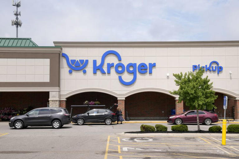 Shoppers fume as America's second-largest grocery store found ...