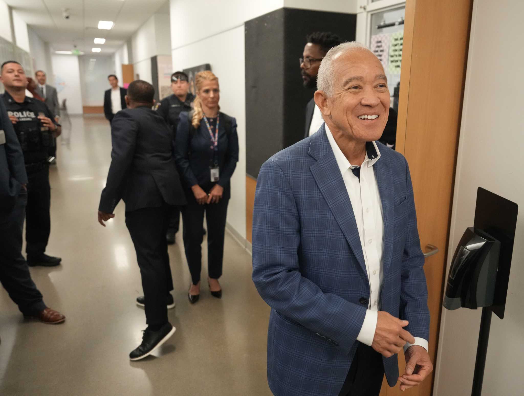 Q&A: HISD Superintendent Mike Miles says he suspects he will lead ...