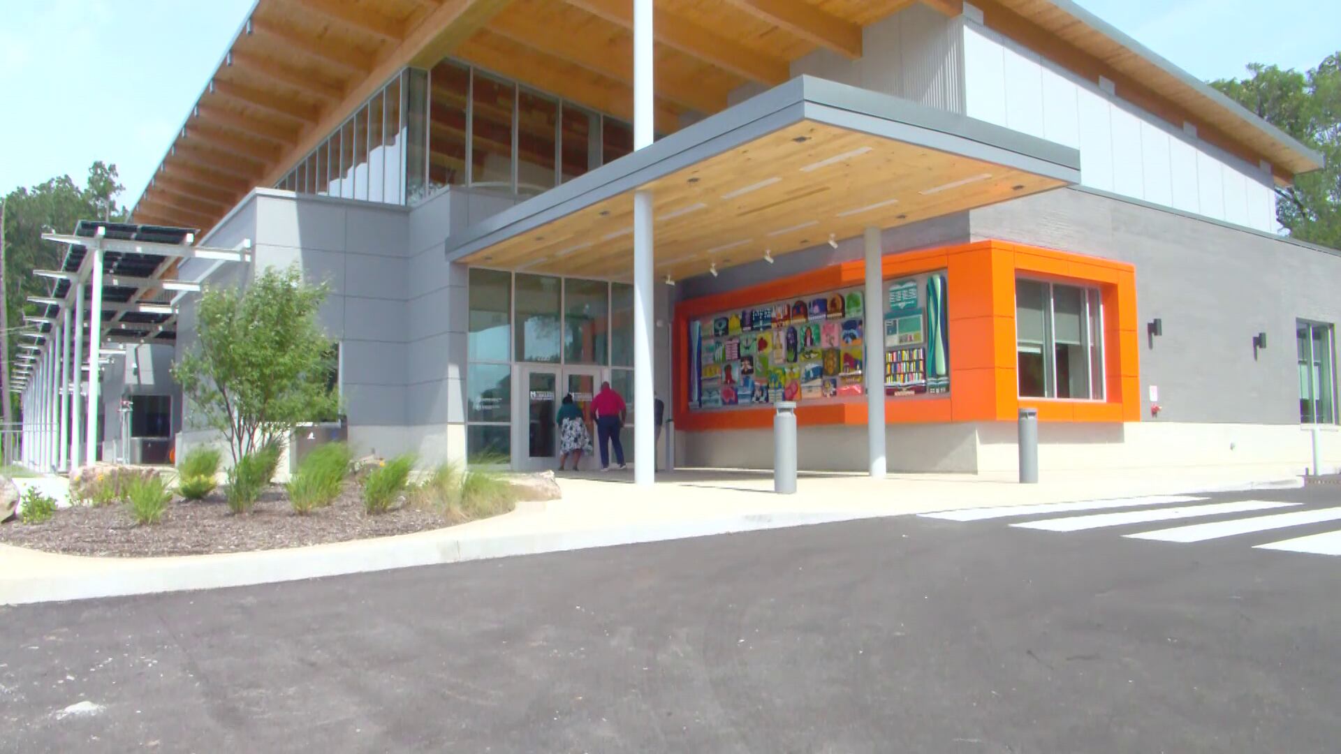 New library officially opens in Frayser
