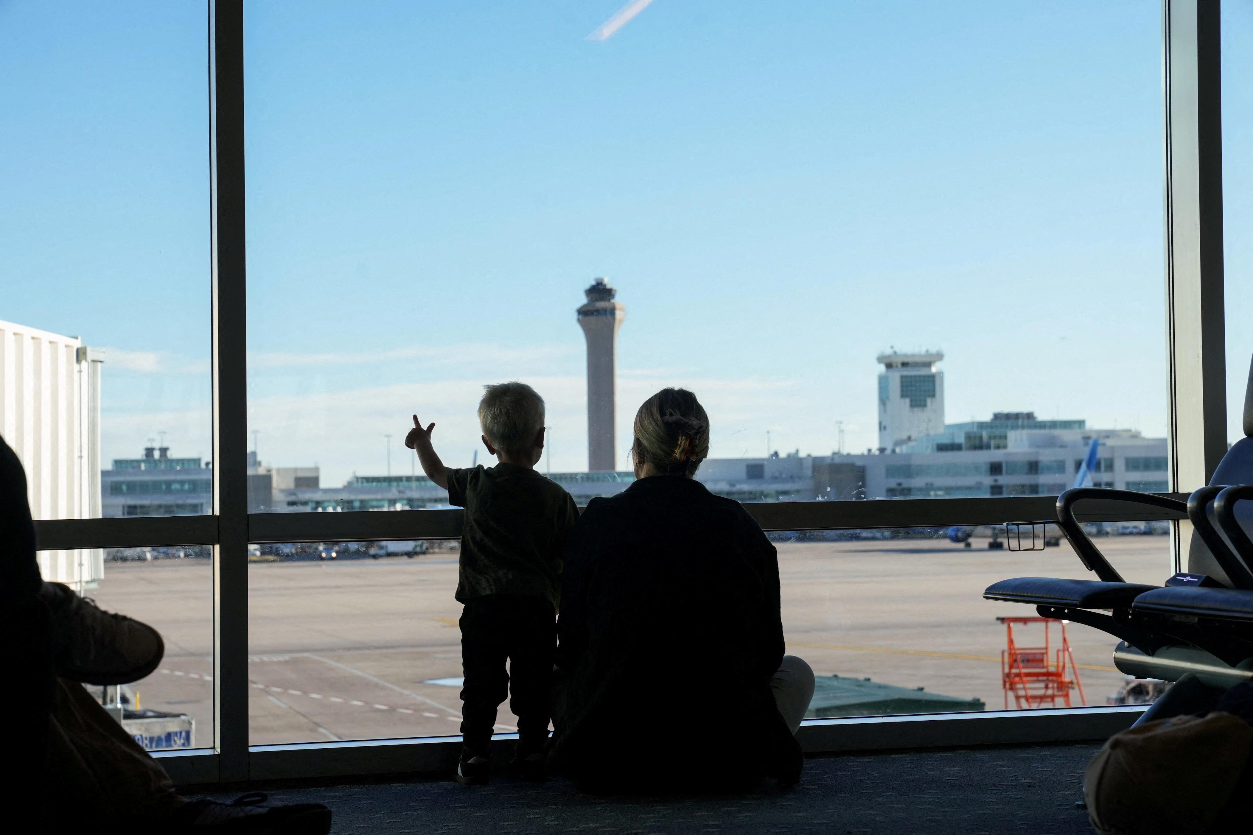 Denver air traffic control lost communications for 90 seconds, FAA says