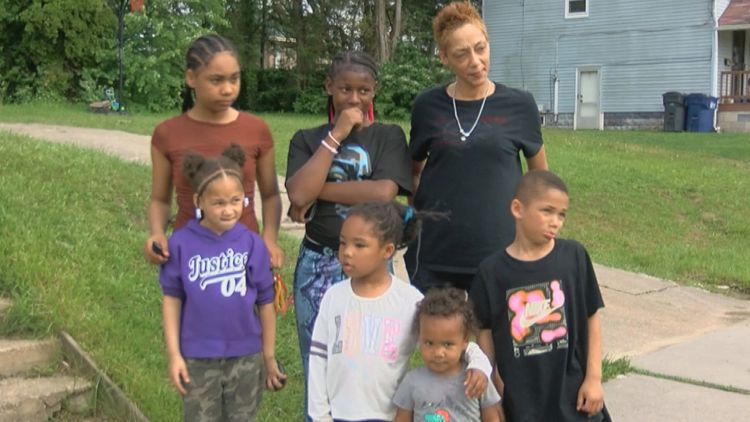 Toledo mother and her 8 children recovering from house fire