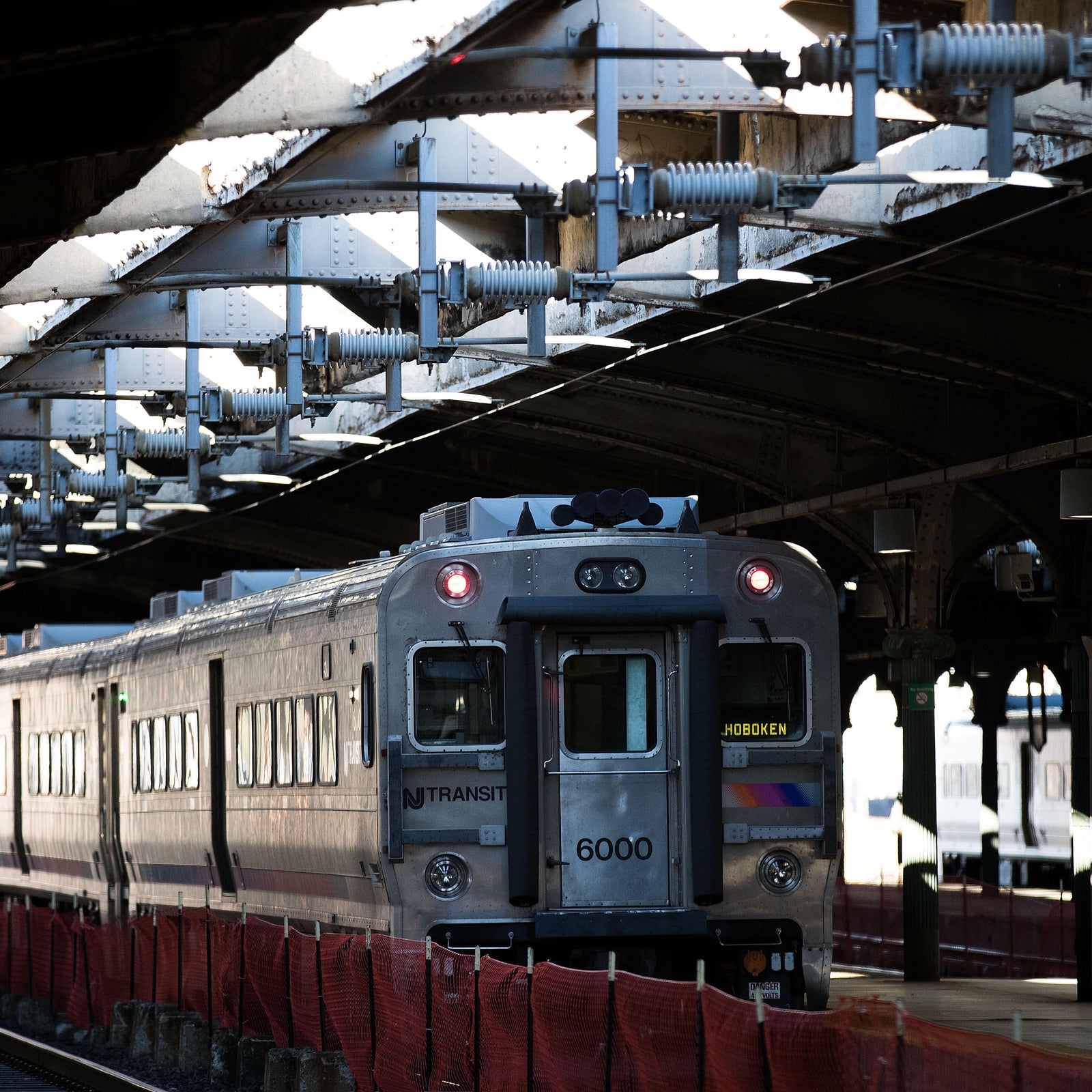 NJ Transit rail engineers on strike after midnight deadline expires