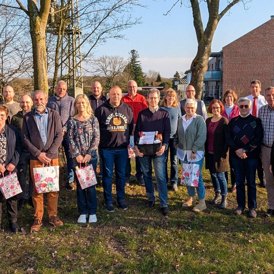 Ehrungen für Blutspender und Vorführung der Kleinen Schwalmtalbühne