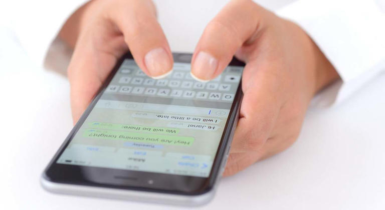 Cómo borrar todos los mensajes de Whatsapp antiguos a la vez en Android e iOS si no quieres que ...