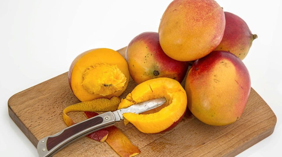 How To Identify Real And Fake Mango At Home: Simple Tricks For A Safe ...