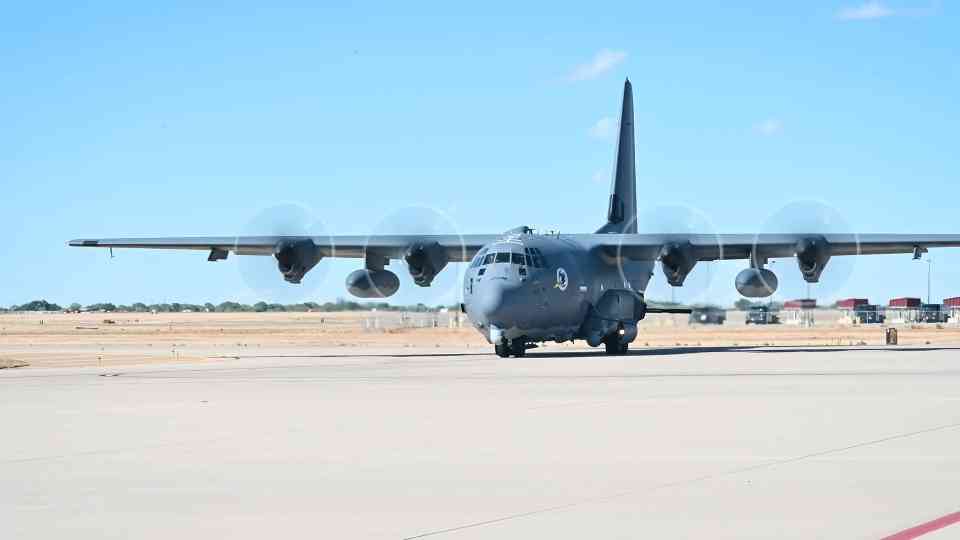 What It's Like to Fire the AC-130 Gunship