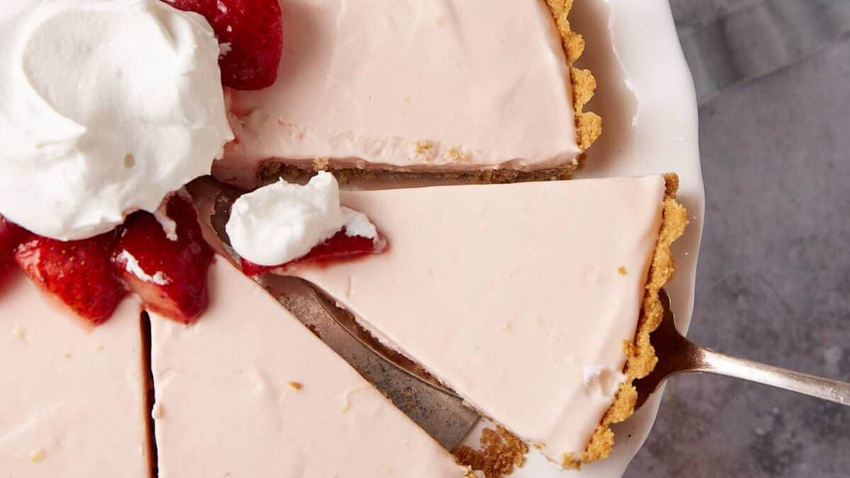 Stay Chill with 25 No-Bake Desserts So Easy, Anyone Can Make Them!