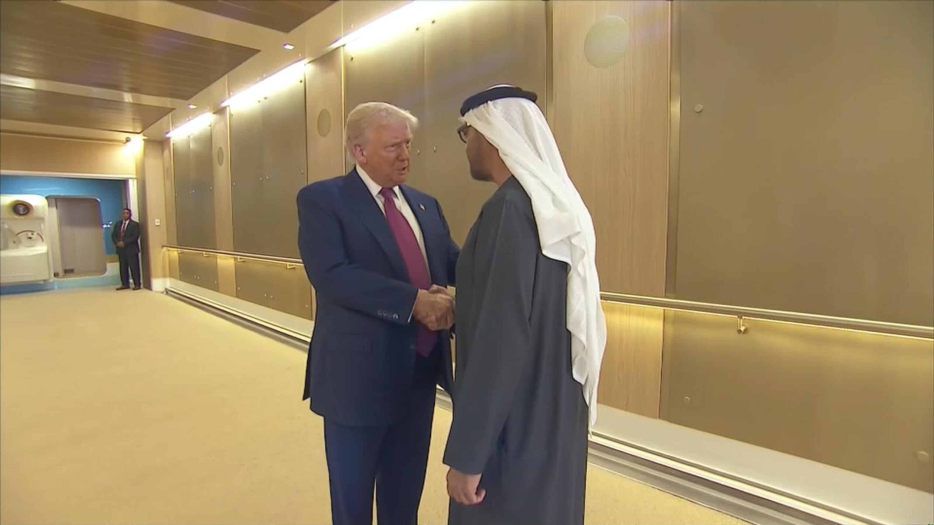 Trump meets with business leaders in UAE as he wraps up Mideast trip