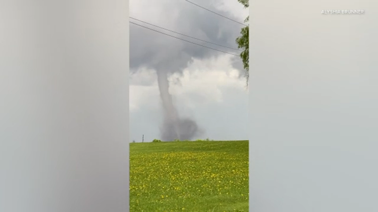 Large dust storm moves through Chicago area, first-ever warning in city ...