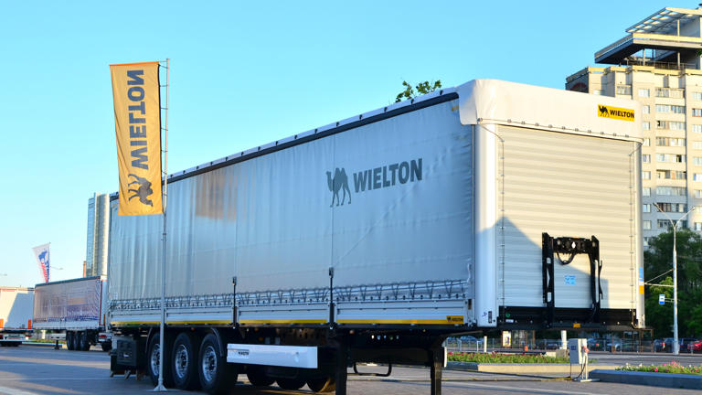 Polska spółka musi salwować się emisją akcji. Wielton w półtora ...