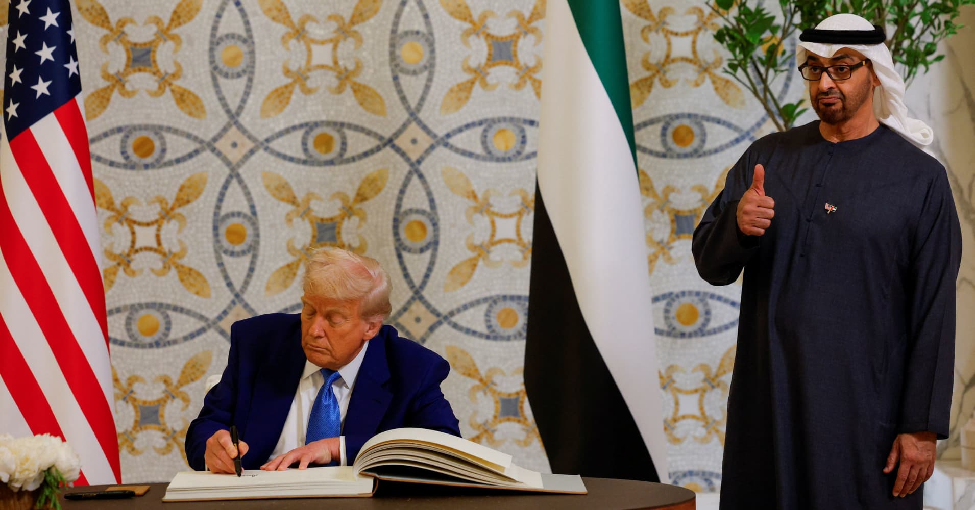 U.S., UAE agree on path for Emirates to buy top American AI chips ...