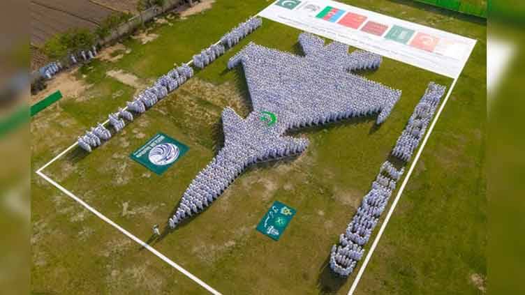 Hundreds form Human jet in Jhang to honor PAF's victory in recent clash ...