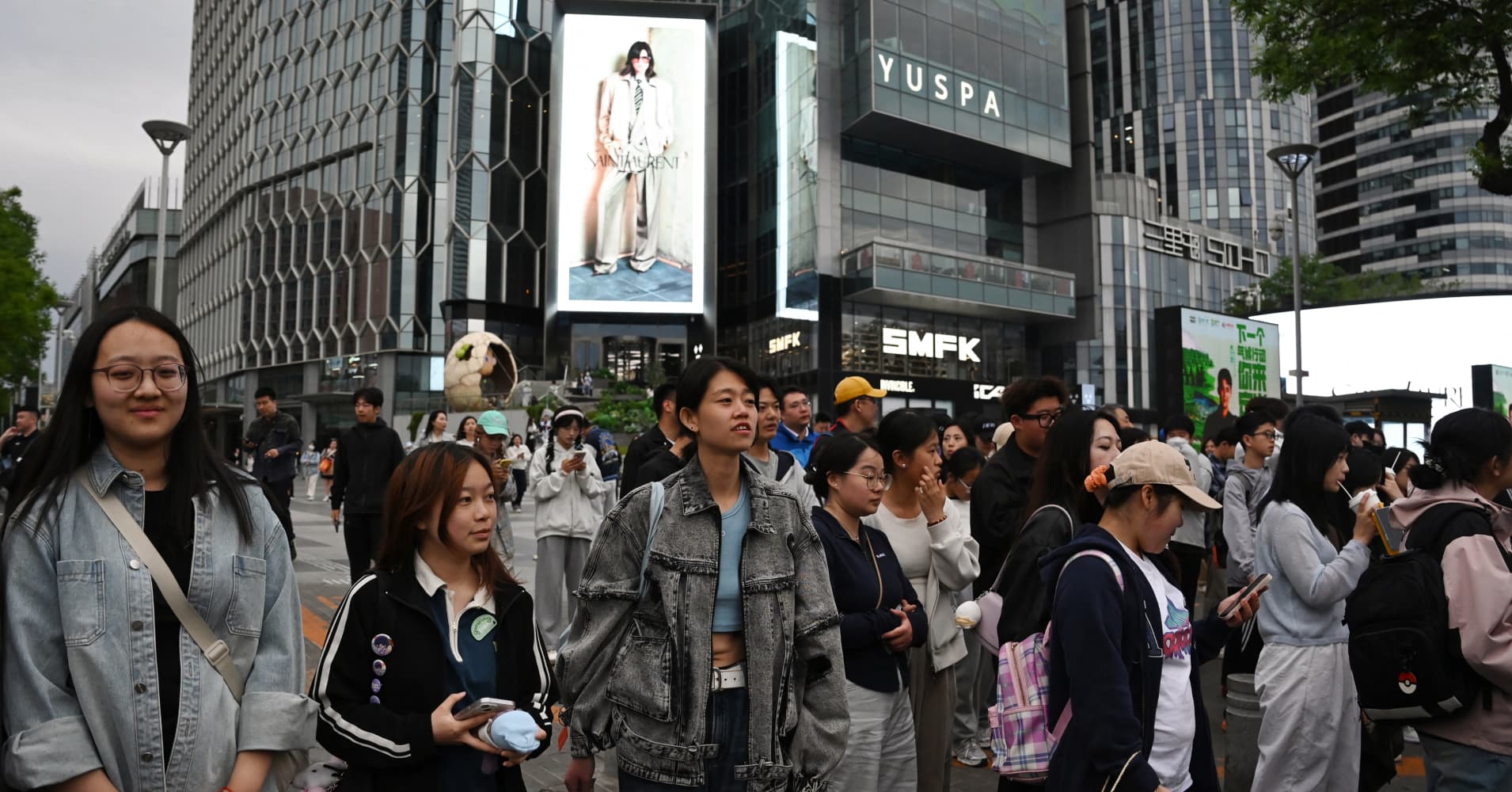 Big Chinese companies like Alibaba show that AI-powered ads are giving ...