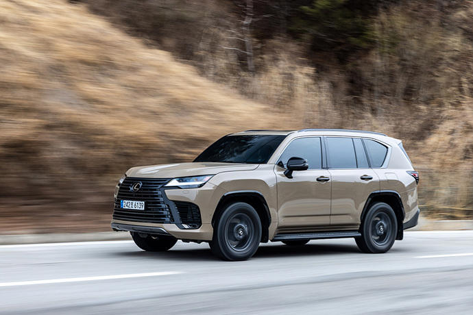 렉서스 ‘디 올 뉴 LX 700h’, 30년 헤리티지로 완성된 플래그십 SUV