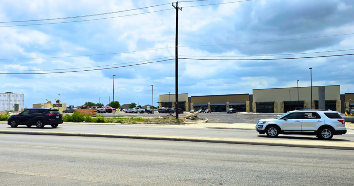 Retail surge continues in sprawling San Antonio area