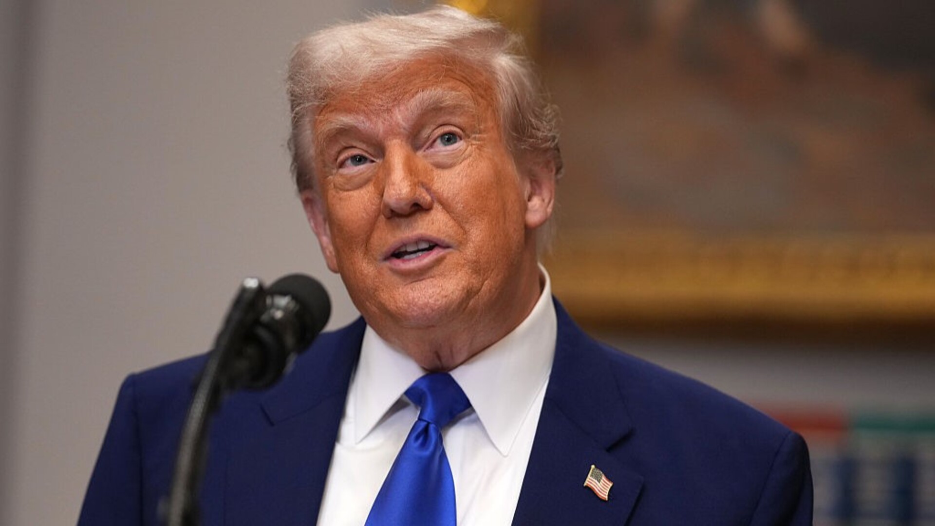 Trump’s hilarious ‘fat shot’ anecdote leaves internet guessing