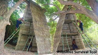 Building a Three-Story Treehouse in the Jungle Using Bamboo