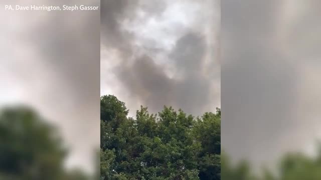 Bicester fire: Huge smoke clouds billow from deadly blaze at former RAF ...