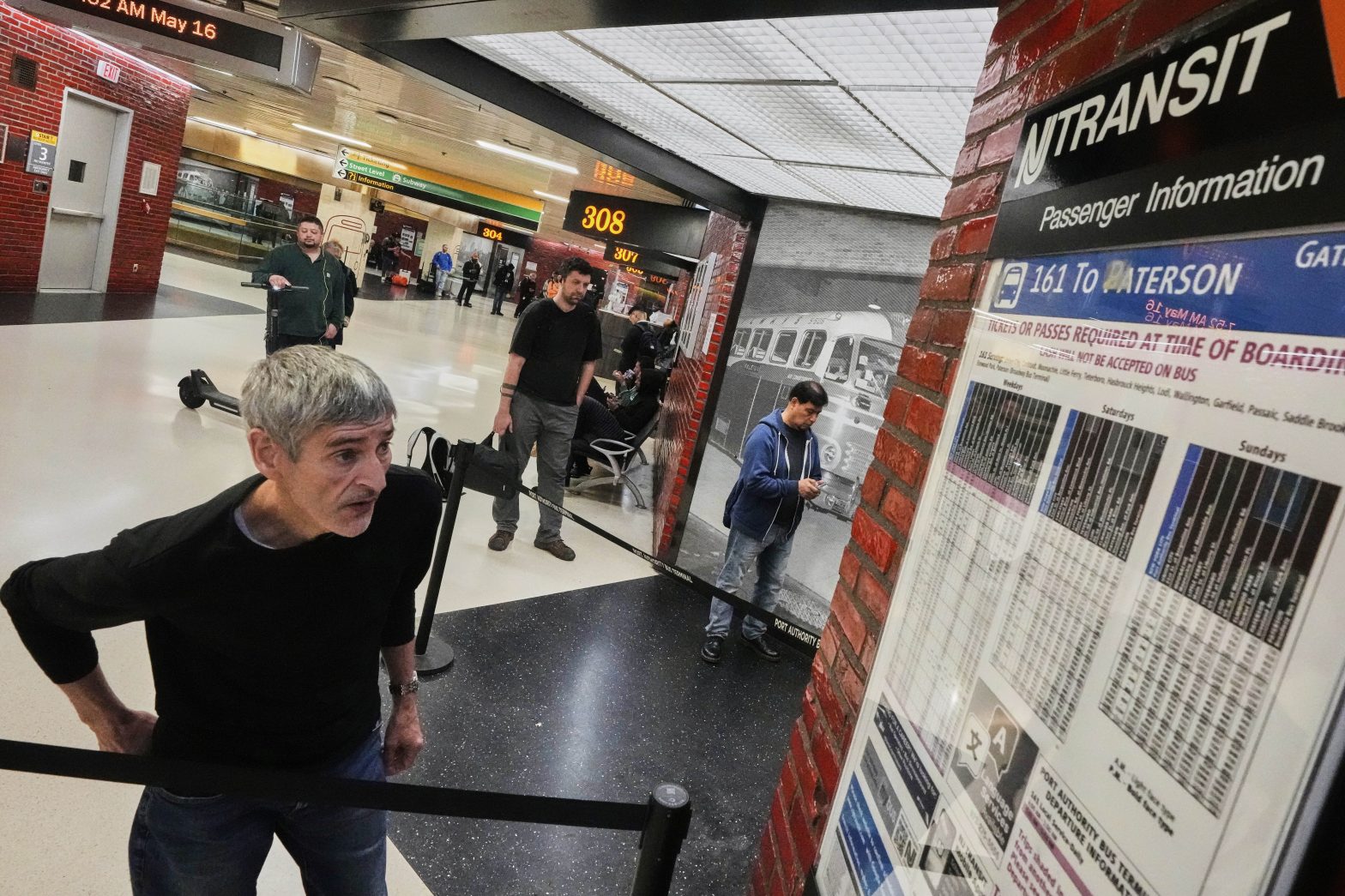 Strike by New Jersey Transit Train Engineers Leaves Some 350,000 ...