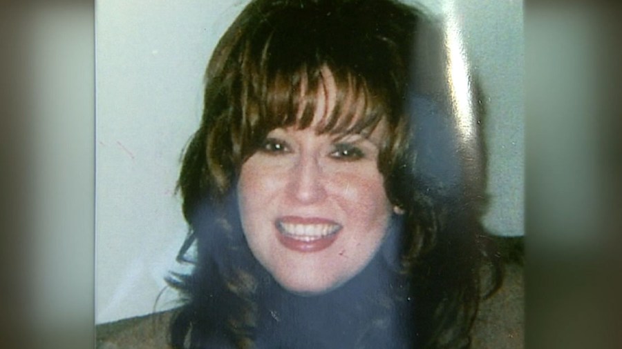 Detectives taking a fresh look at unsolved Ohio murder case