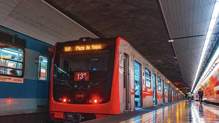 Metro de Santiago cerró momentáneamente tres estaciones de la Línea 6