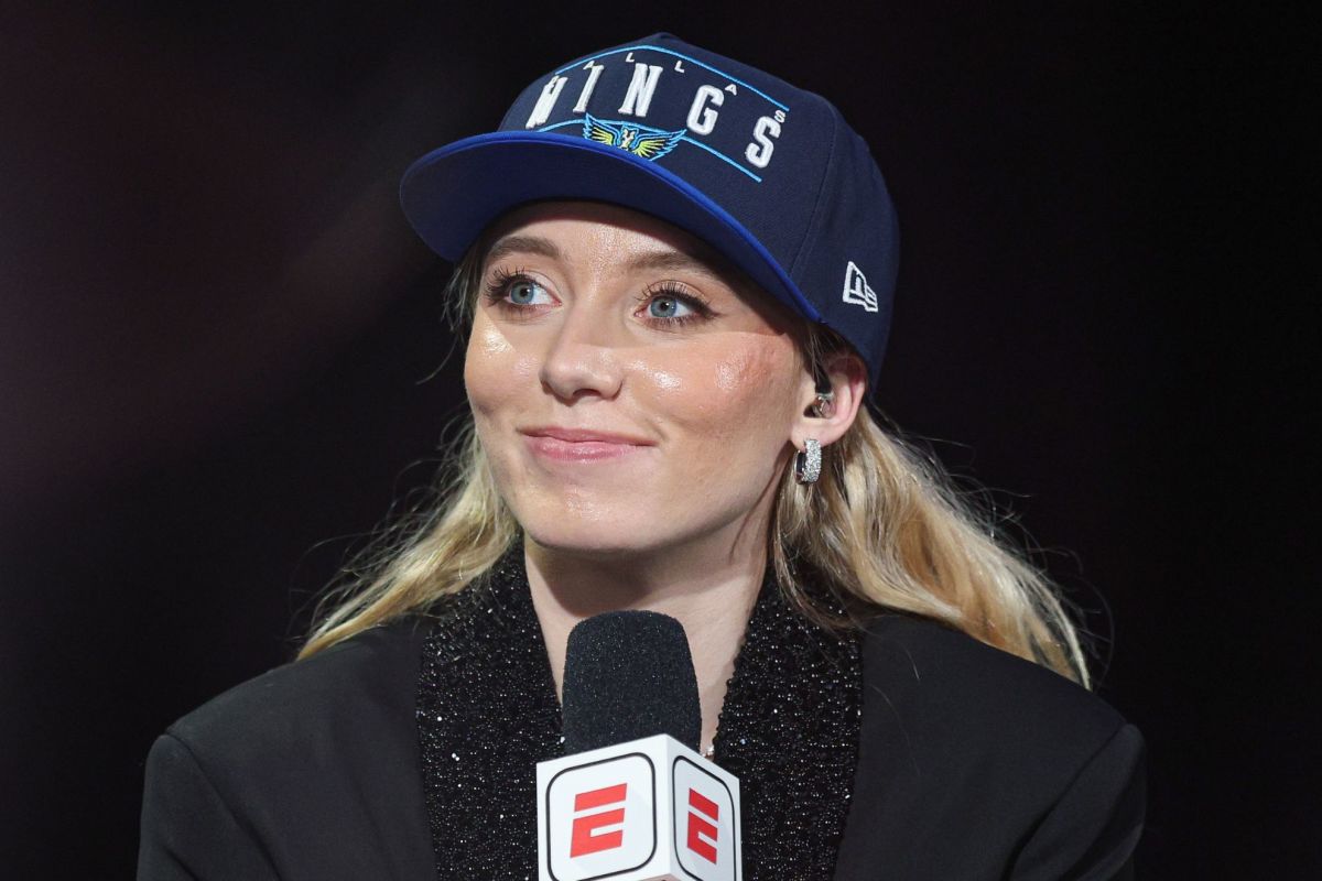 Paige Bueckers Turns Heads With Pregame Outfit Before Facing Angel Reese