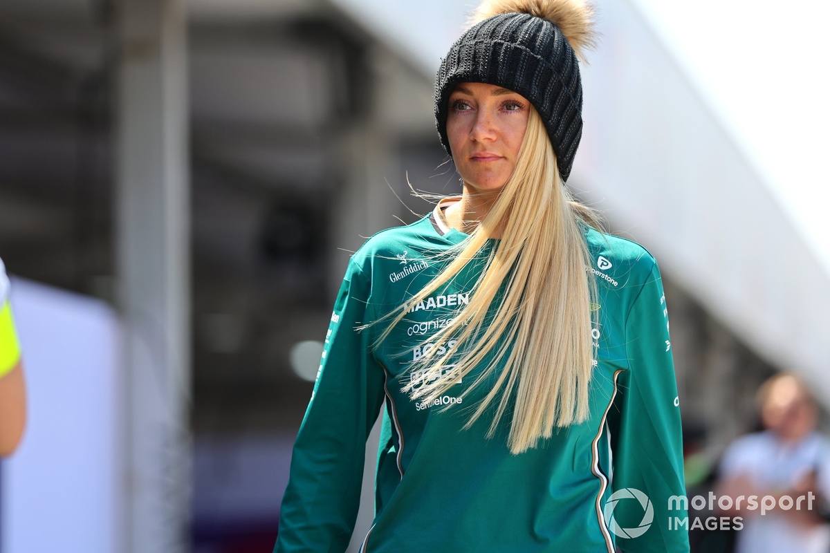 Racer Jessica Hawkins the new face of ELEMIS, Aston Martin F1 partnership