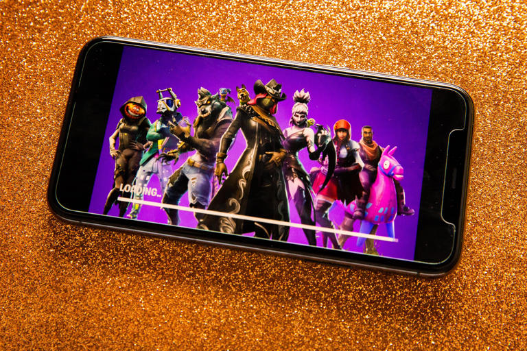 Fortnite Is Offline on iOS. Here's Why Apple Is Blocking Its Return
