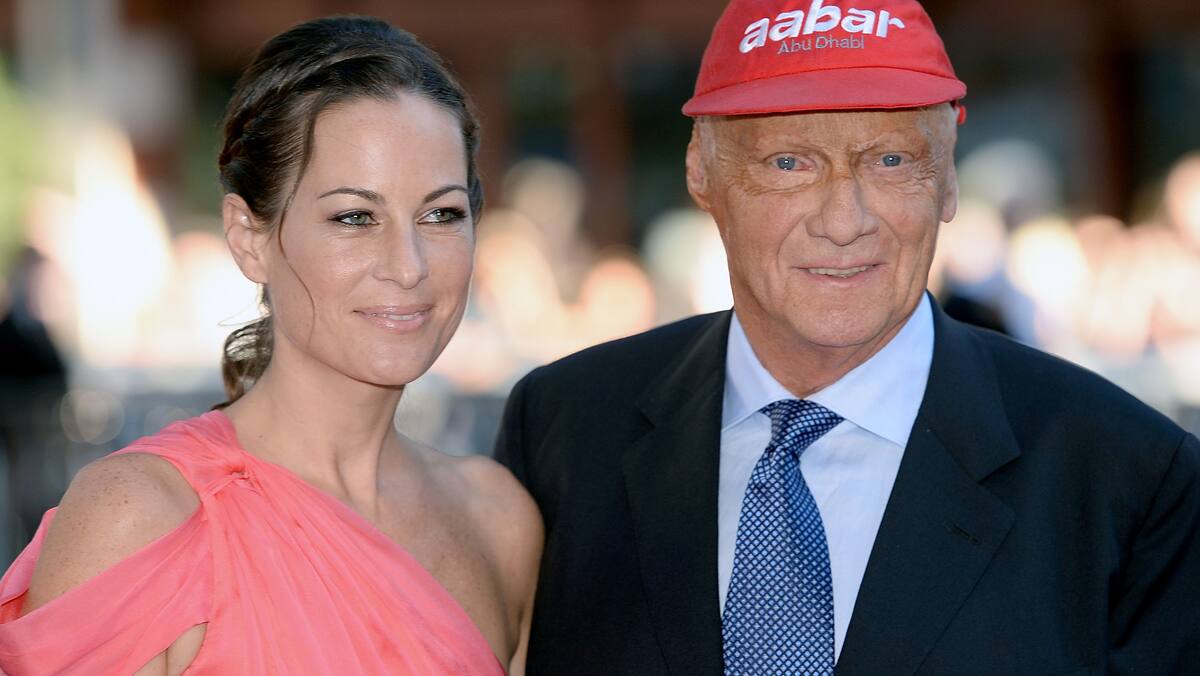 Trauung im Kanton Zug: Lauda-Witwe hat heimlich in der Schweiz geheiratet