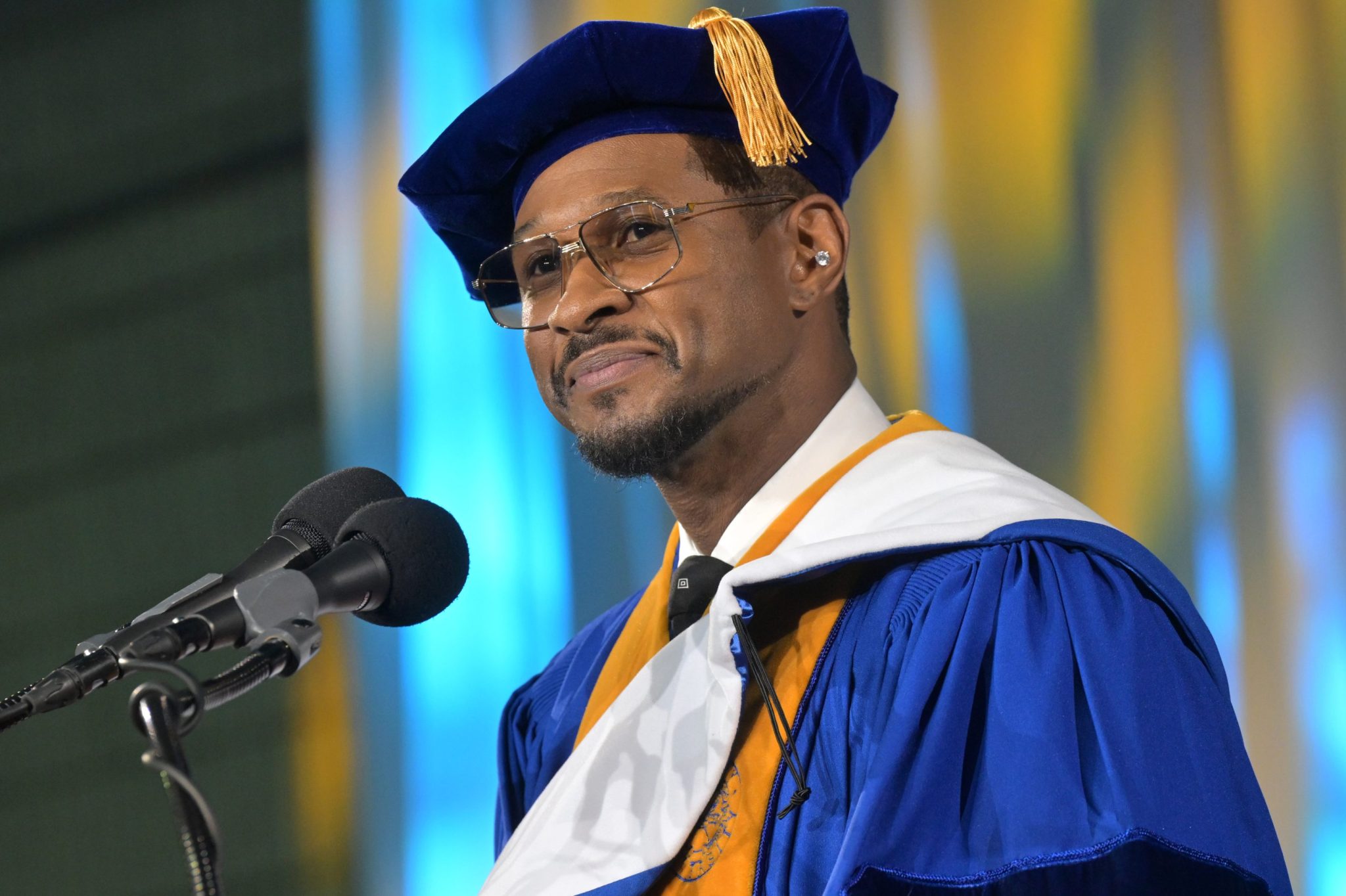 Millionaire music icon Usher says degrees still matter—but that the ...
