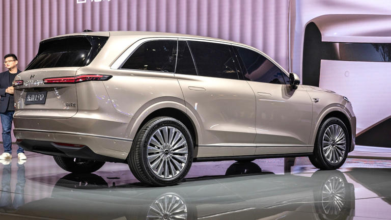 First Look: The Onvo L90 Is China’s Half-Price Kia EV9