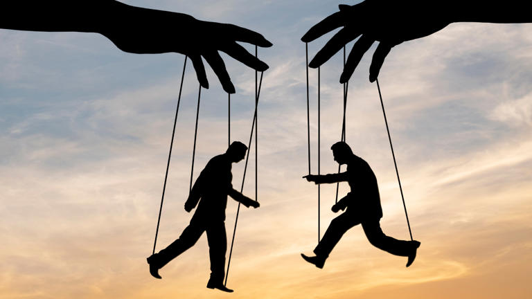 Negging: Deze methode die sommige mensen gebruiken om je beter te ...