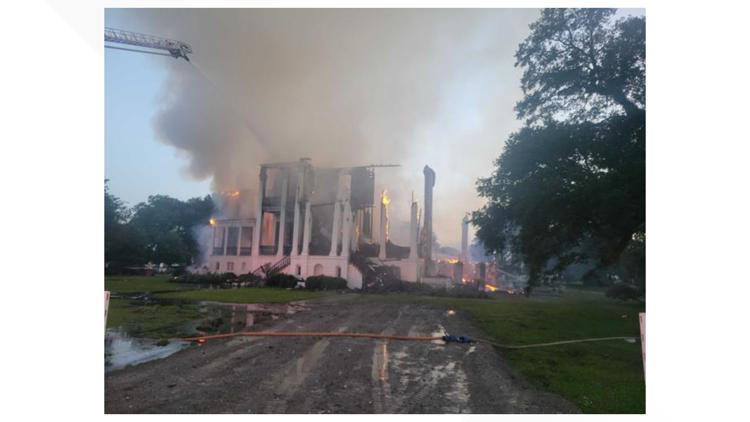 Historic 1859 Nottoway Plantation home destroyed by fire