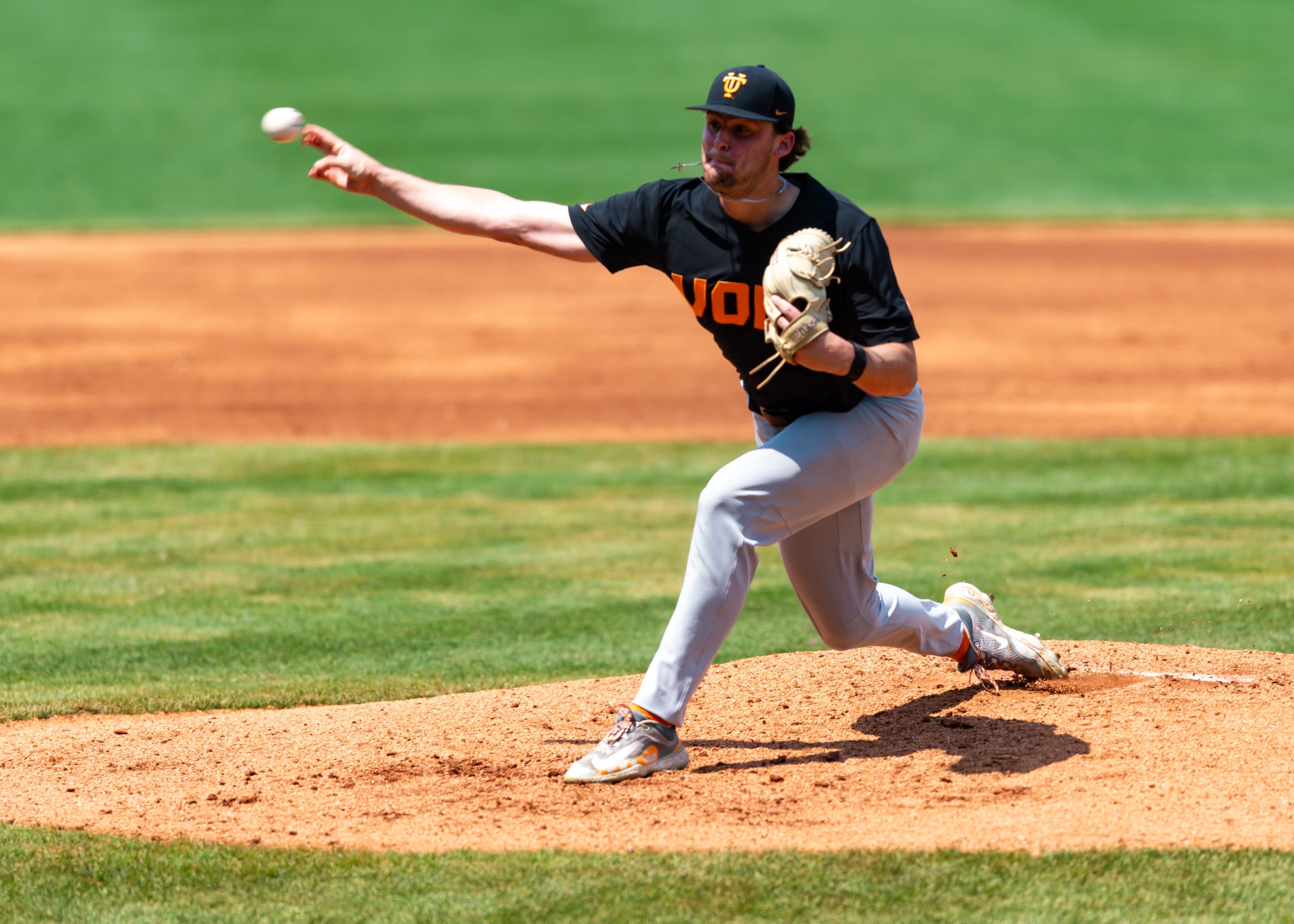 Where does AJ Russell rank in top 150 prospects for 2025 MLB draft?