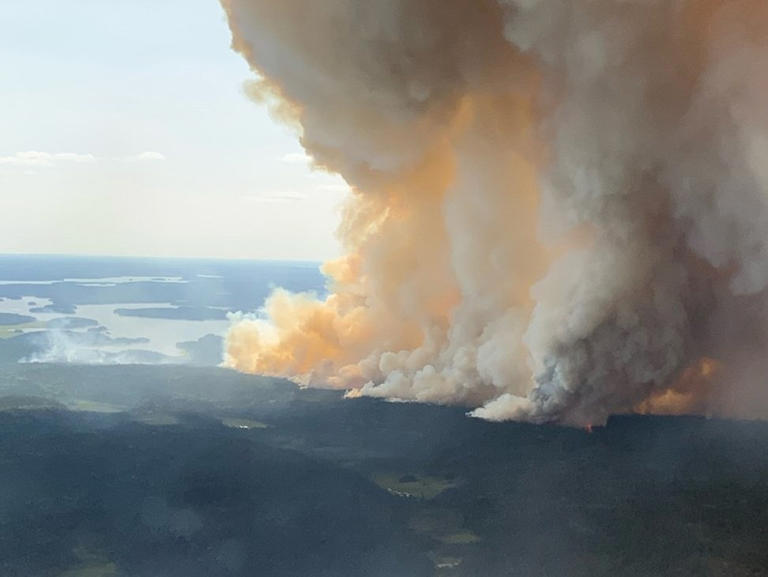 Manitoba officials brace for long fire season amid rising temperatures