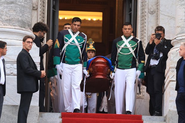 A Don José: así se despidió a Mujica con las voces de Mario Carrero y ...