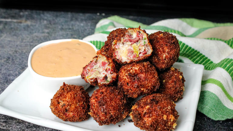 All The Flavor Of The Classic Reuben Sandwich In Bite-size Balls For A ...