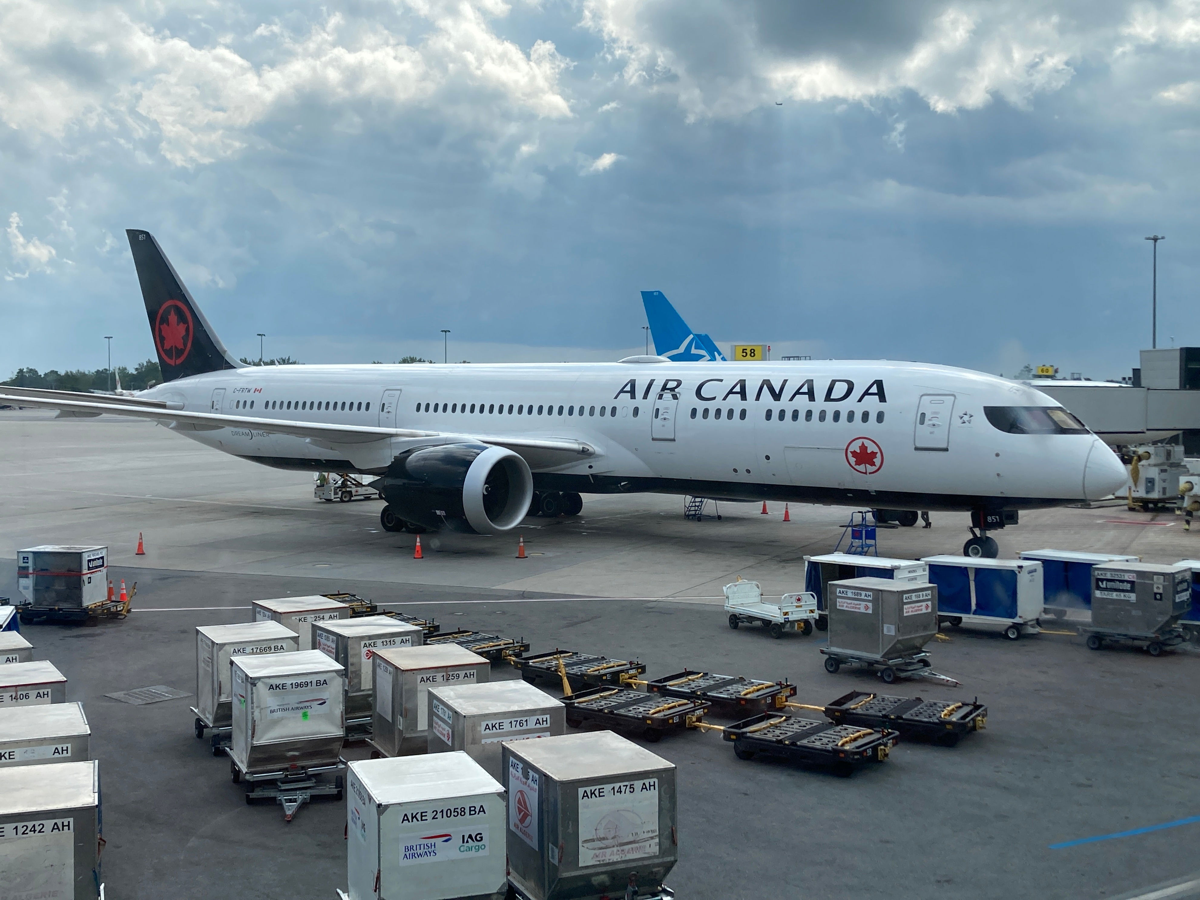 Buy Air Canada Aeroplan points with up to a 30% discount [until January 24]