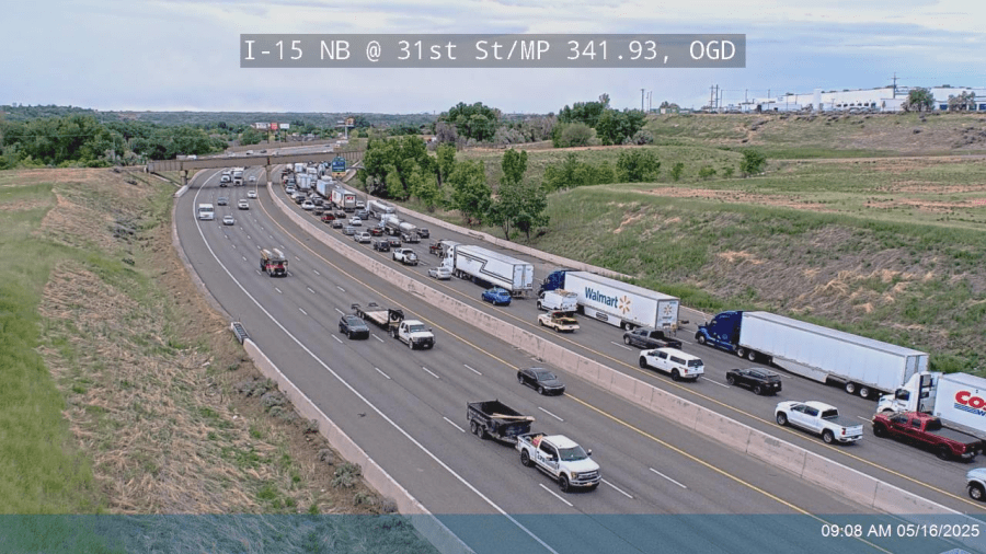Sinkhole on southbound I-15 halts traffic in Roy