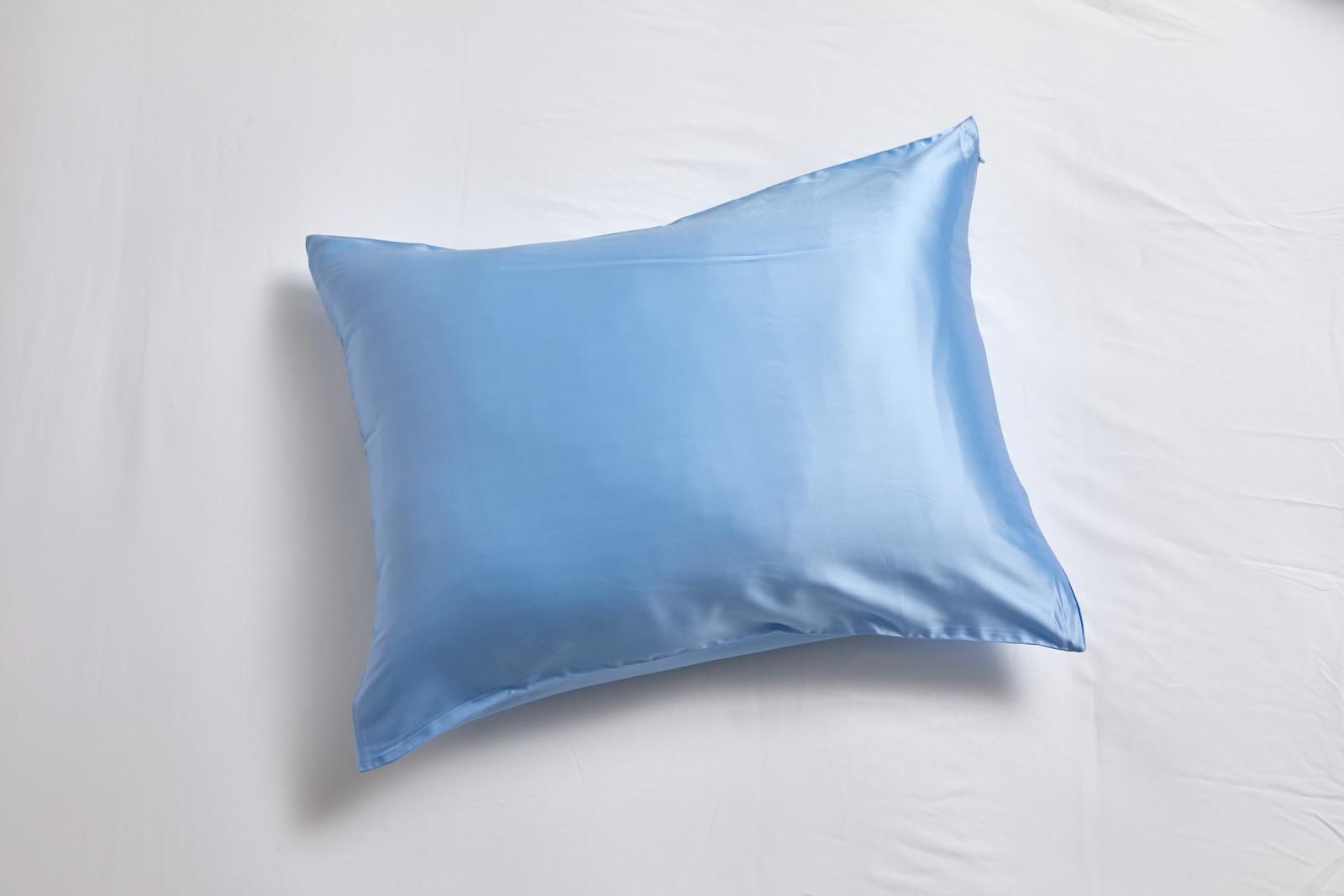 7 silk pillowcases for better hair and skin, according to a textiles expert