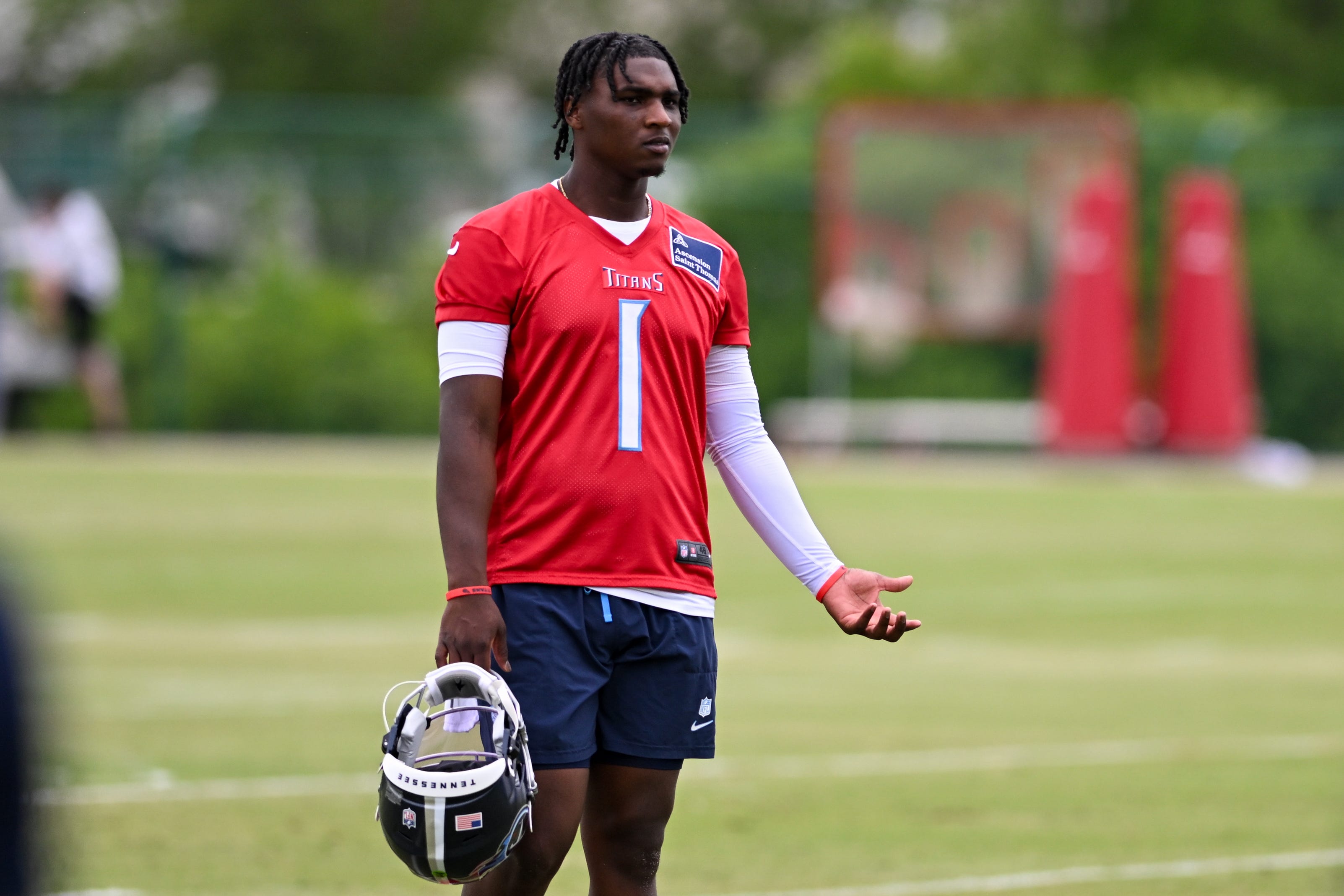 Watch: Titans' Cam Ward is throwing darts in offseason workouts