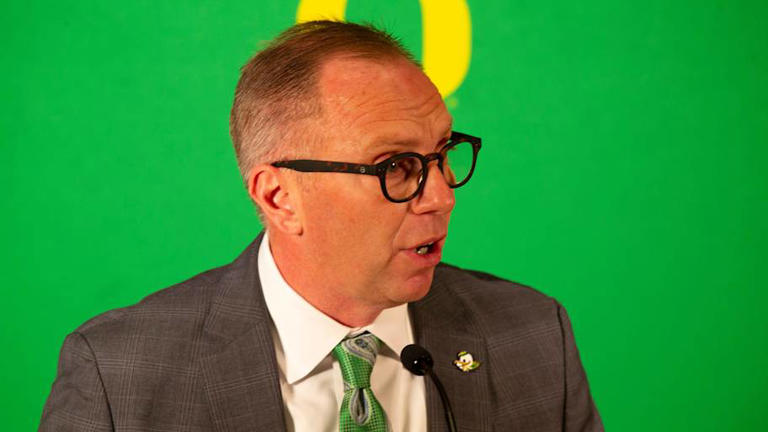 Oregon Ducks Athletic Director Stresses Regular Season Scheduling For ...