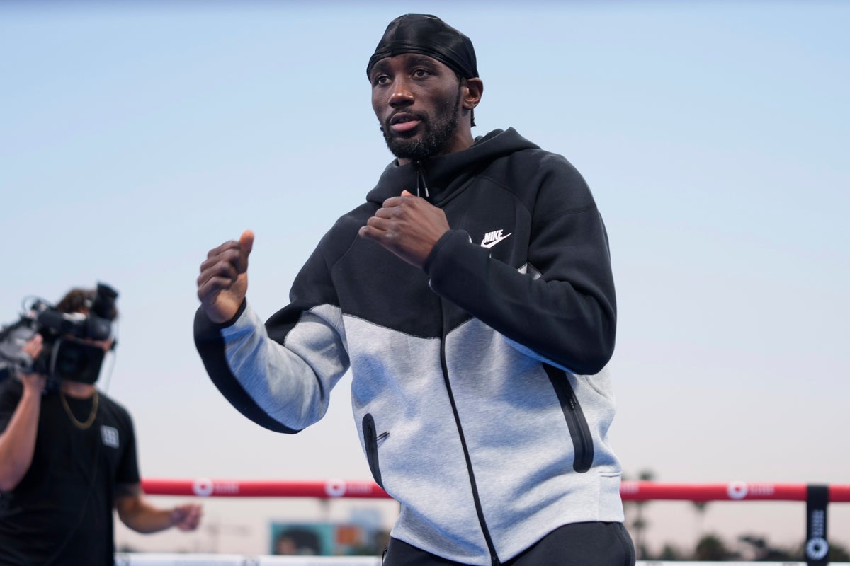 Boxing champ Terence Crawford tells Omaha graduates to work hard and ...
