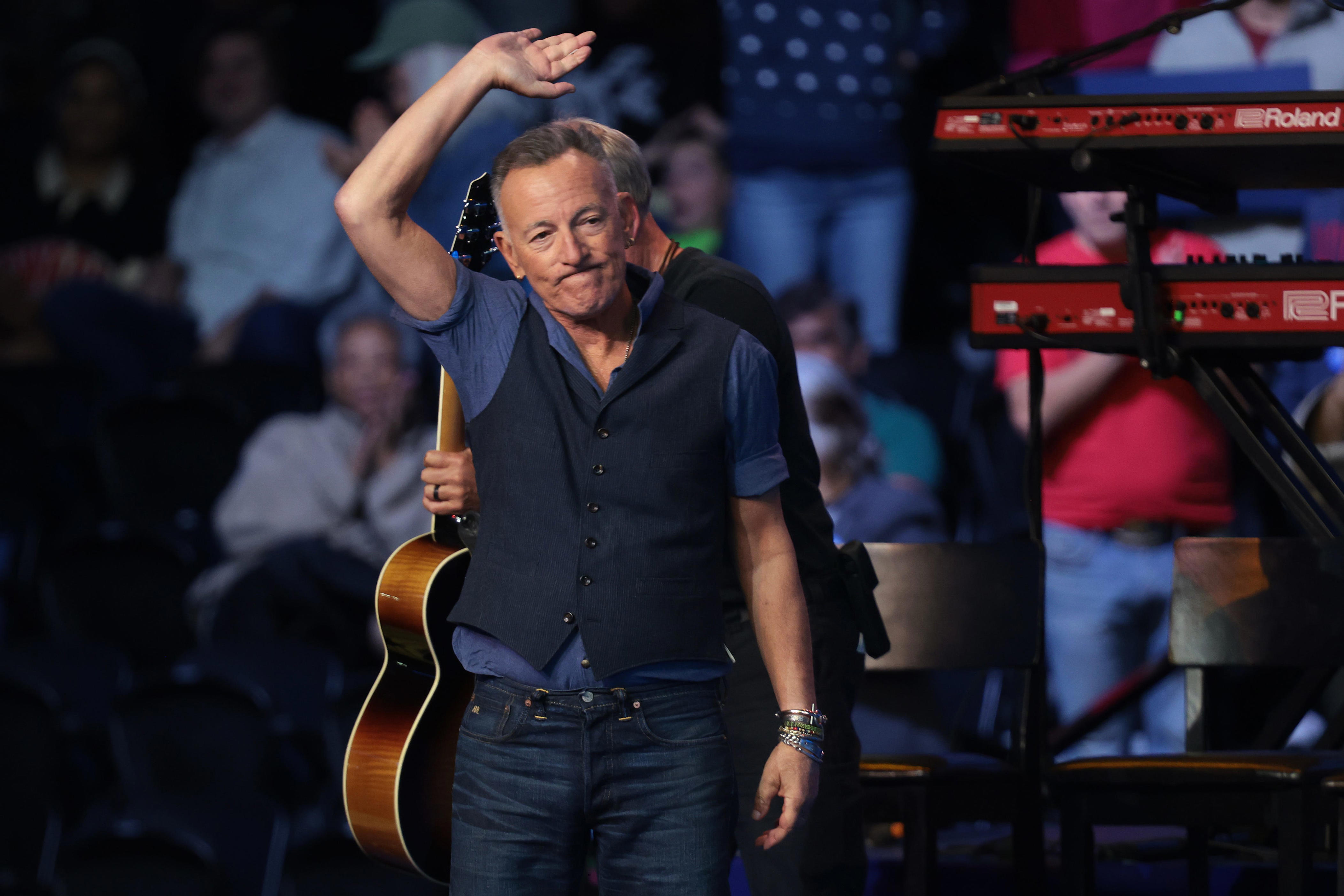 Trump calls Bruce Springsteen 'obnoxious jerk' after singer voiced ...