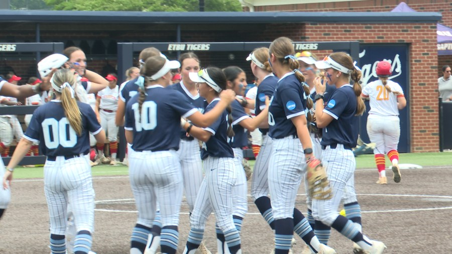 ETBU softball advances to DIII Regional Championship game