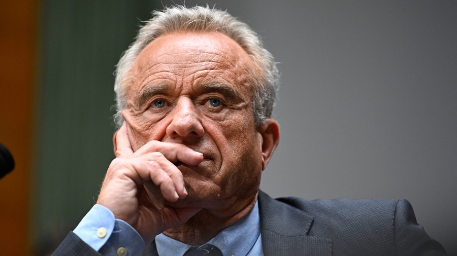 RFK Jr. ends COVID-19 vaccine recommendation for healthy children ...